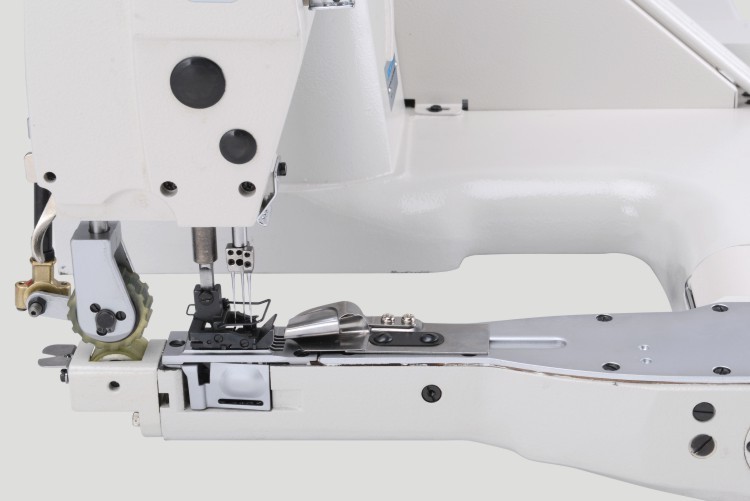 Jack JK-9270 Feed of the Arm Machine – 3 Needle with Puller